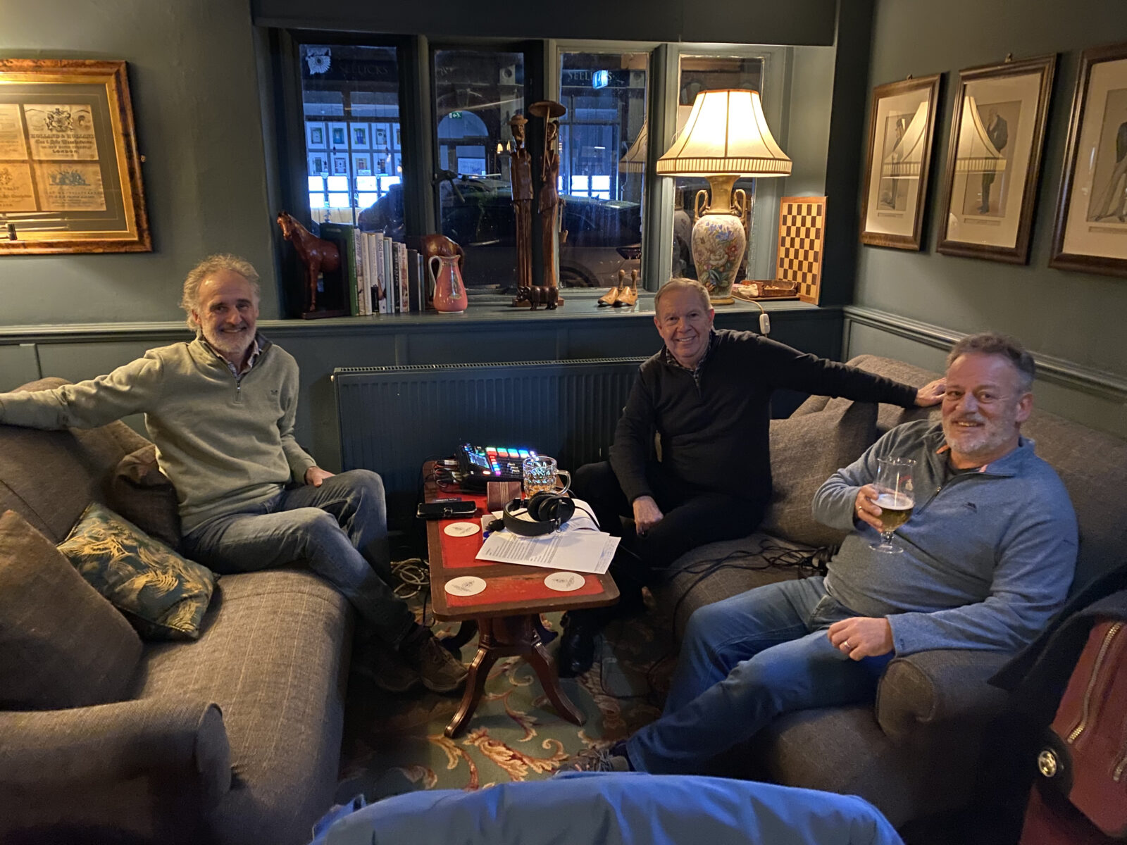 Pub Natter – Timothy Ives